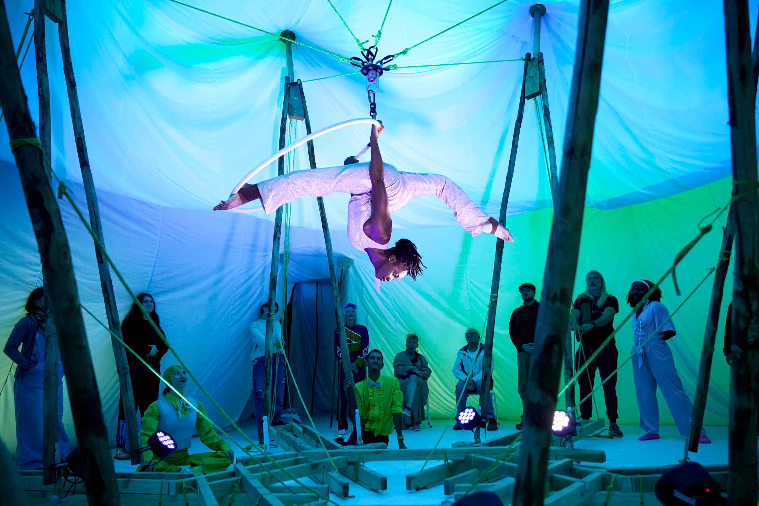 Circus around the Block - Amsterdam750